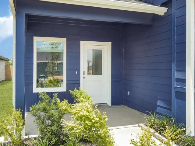 6703 Canyon Breeze Drive