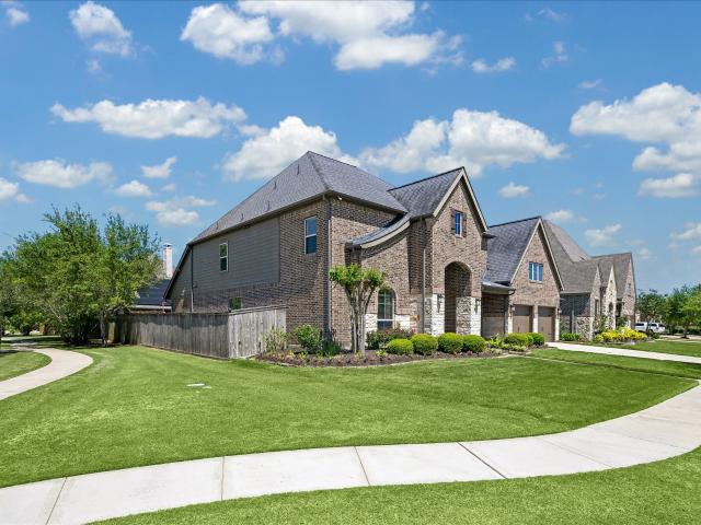 6703 Fairwood Creek Lane