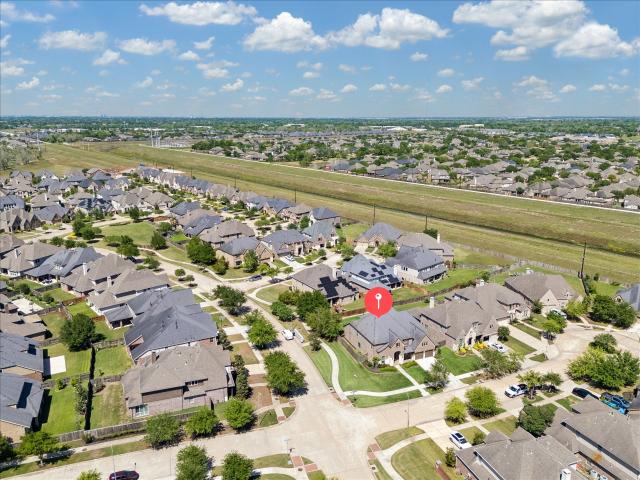 6703 Fairwood Creek Ln, Sugar Land, TX 77479 | MLS #92209 | Compass