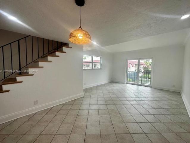 6703 Kendall Dr N #410, Pinecrest, FL 33156