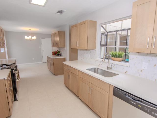 6703 Stonewater