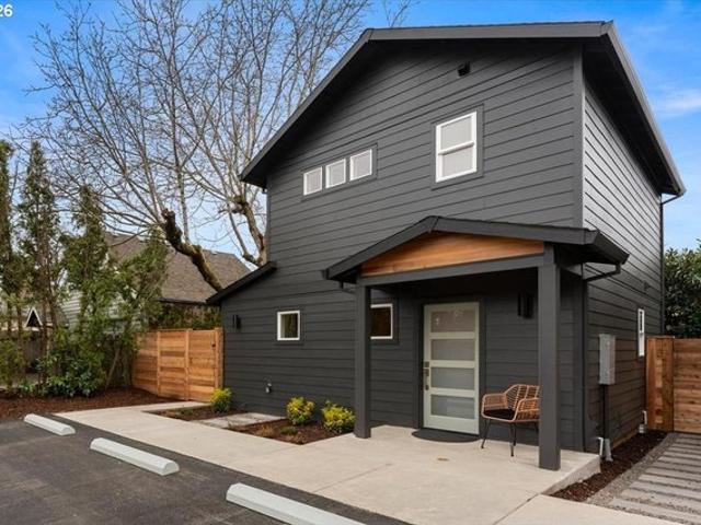6703 SE 69th Ave Unit C, Portland, OR 97206