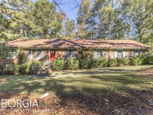 670 Commanche Dr, Macon, GA 31210