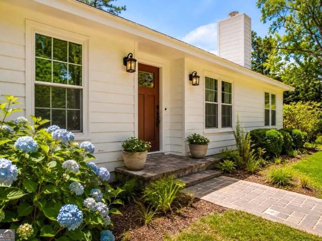 670 Hillmont Drive