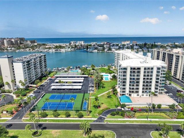 670 Island Way Apt 207, Clearwater Beach, FL 33767