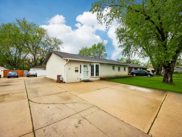 670 Lakeview Lane