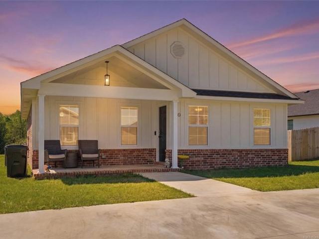 670 Lee Creek Loop, Sallisaw, OK 74955