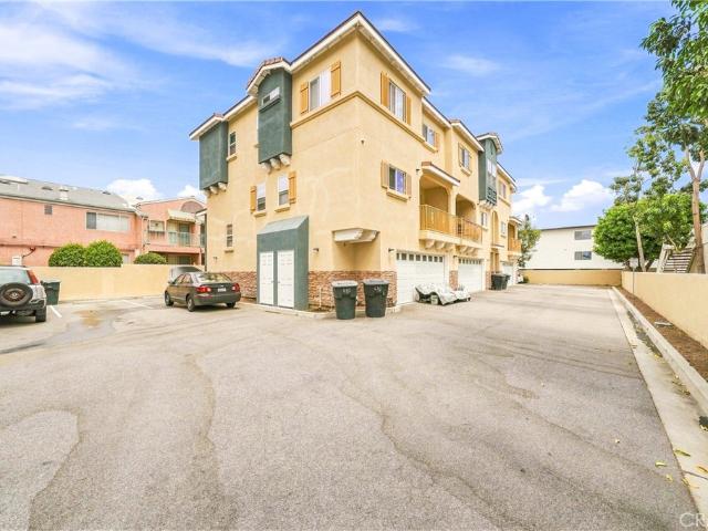 670 S Magnolia Avenue