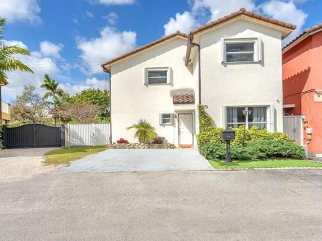 670 SW 116th Ct, Sweetwater, FL 33174