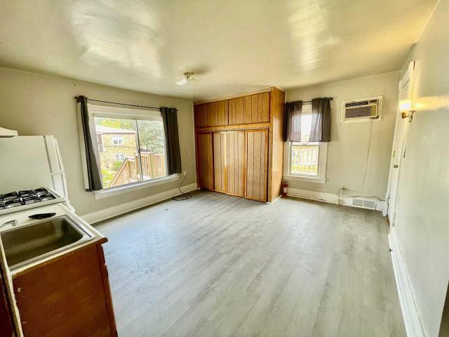 670 Park Street Studio Apartment for Rent at 670 Park St, California, PA 15419