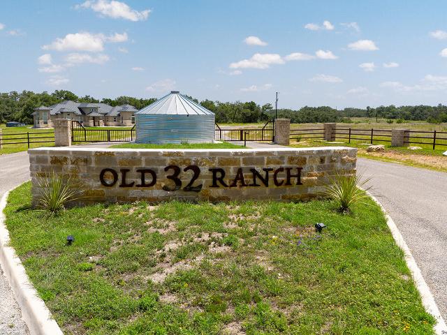 670 Windmill Ridge Dr, Blanco, TX 78606 | MLS #1885