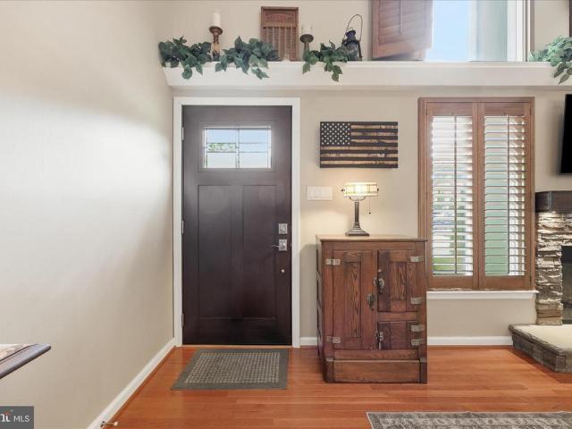 6714 Meadowlawn Circle