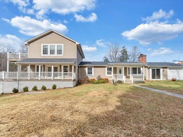 6714 Albert Rd, Roanoke, VA 24019