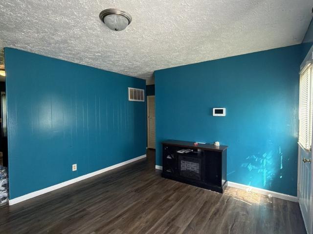 6714 E 43rd Place