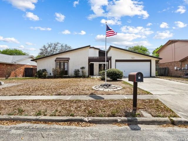 6714 Fair Lake Dr, San Antonio, TX 78244