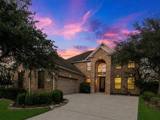 6715 Lathrop Ct, Sugar Land, TX 77479
