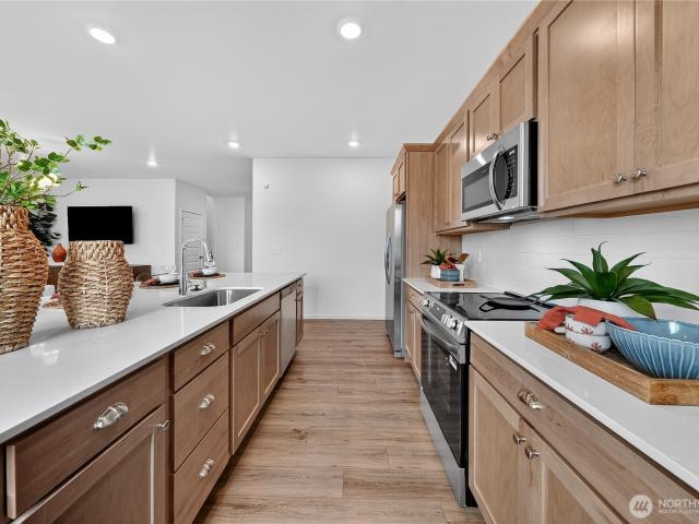 6715 th Place NW