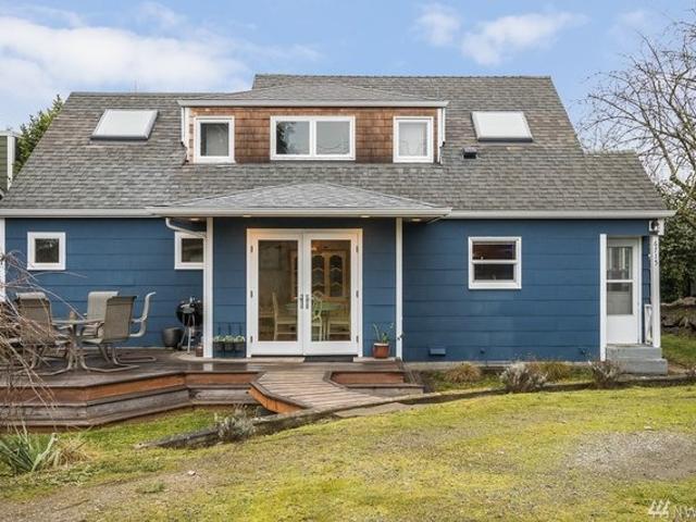 6715 35th Ave SW, Seattle, WA 98126