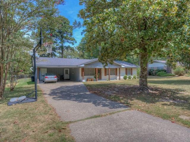 6716 Bolinger Dr, Blanchard, LA 71107