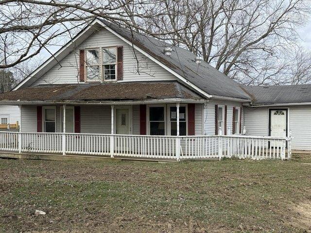 6716 KY 490, East Bernstadt, KY 40729