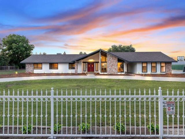 6716 W Hurley Ave, Visalia, CA 93291