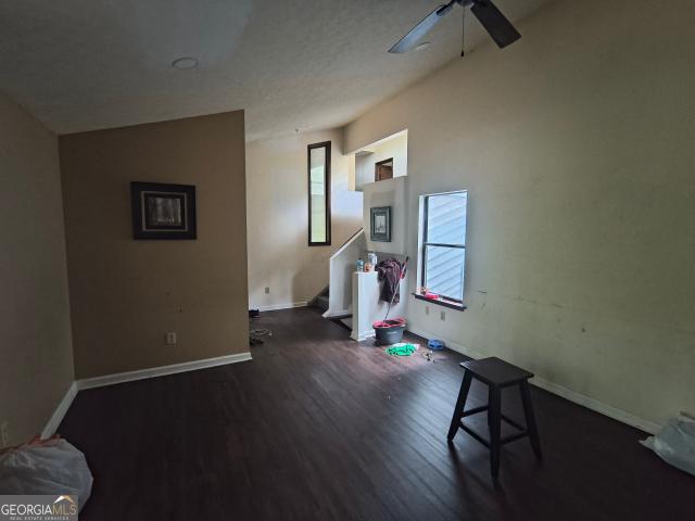 6717 Live Oak Lane