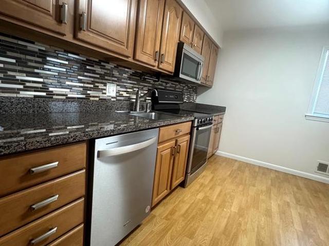 6718 Chestnut Oak Lane