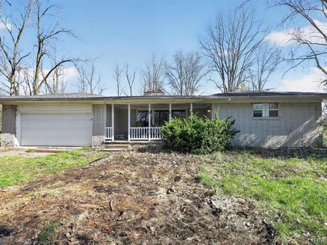 6718 Colf Rd, Exeter Township, MI 48117
