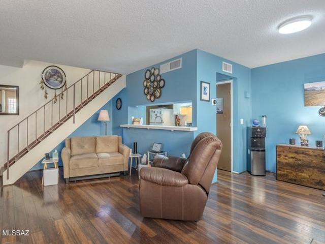 6718 E Calle La Paz Unit C, Tucson, AZ 85715