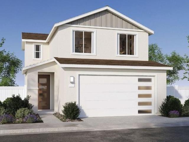 6718 E Clingstone Dr, Fresno, CA 93727