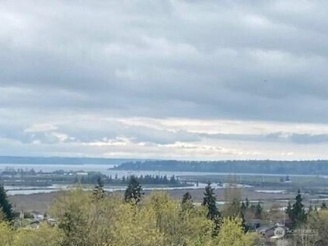 6718 43rd St NE, Marysville, WA 98270