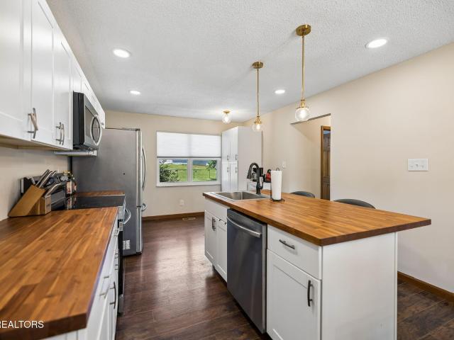 6719 Tazewell Pike