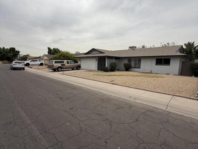 6719 W Denton Ln, Glendale, AZ 85303