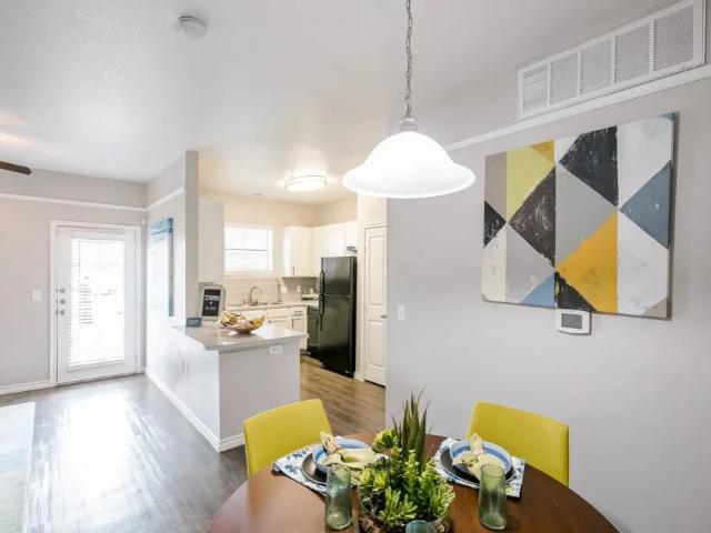6710 Babcock Road 1112