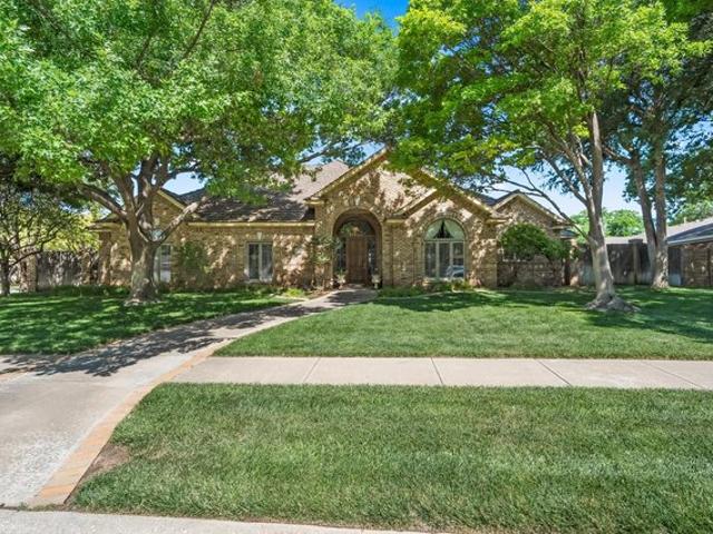 6710 Stoneham Dr, Amarillo, TX 79109