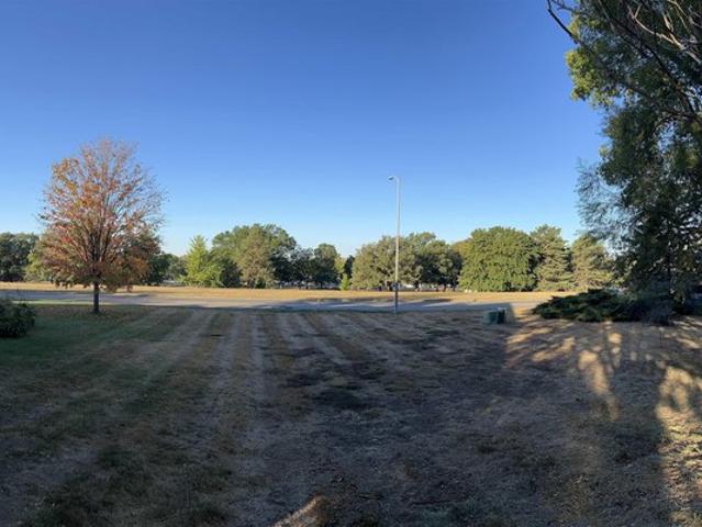 6711 Holmes Ct, Lincoln, NE 68506
