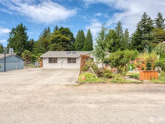 6711 th Street Ct E, Puyallup, WA 98373