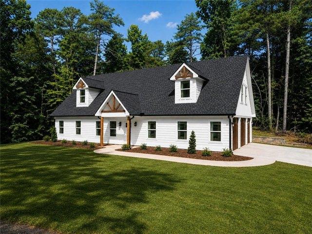 6711 Wildwood Trl, Gainesville, GA 30506