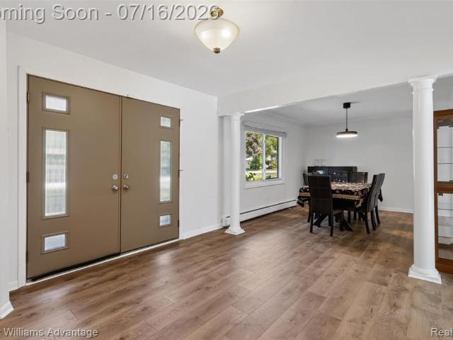 6711 Woodside Trail