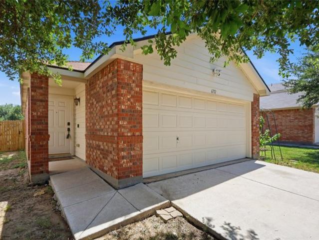 6712 Meadow Way Ln, Fort Worth, TX 76179