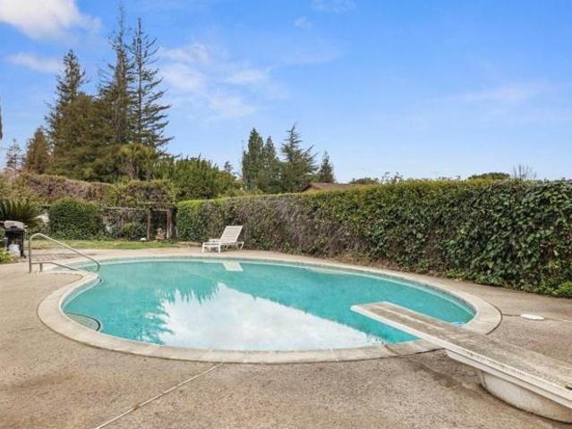 6712 Arrowwood Dr, Riverbank, CA 95367