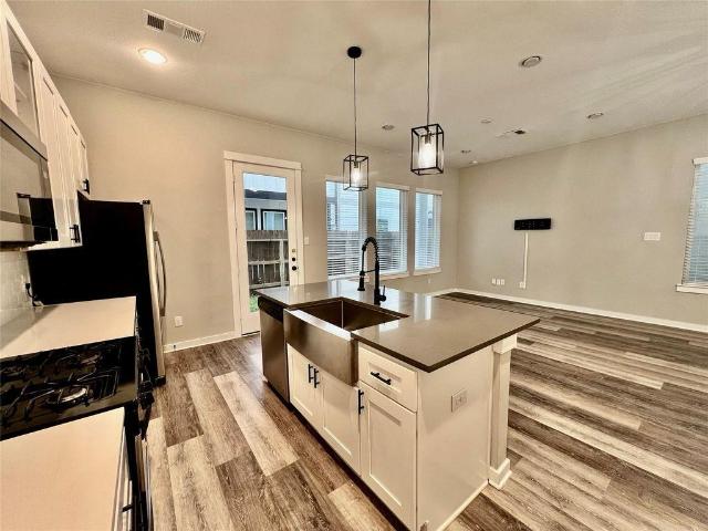6712 Parker Oaks Lane