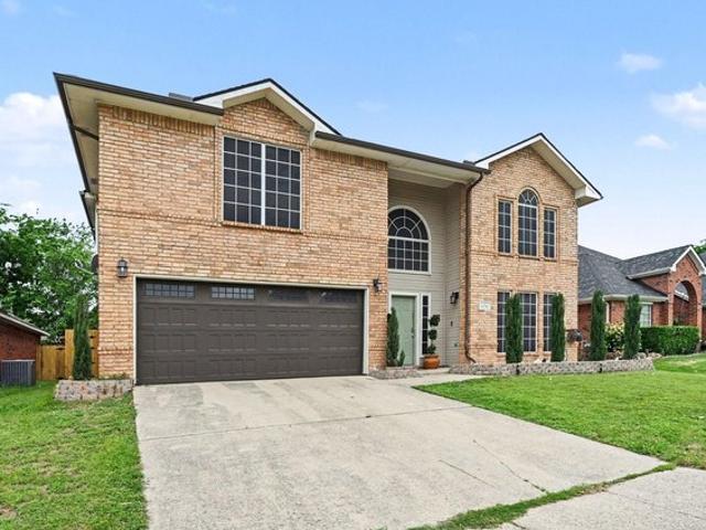 6713 Cambrian Way, Fort Worth, TX 76137
