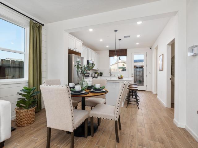 6713 E Sentry Dr, Fresno, CA 93727 | MLS #647597
