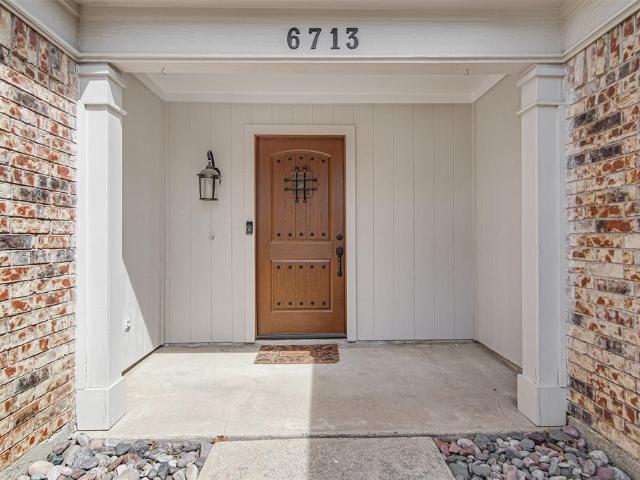 6713 Inwood Drive