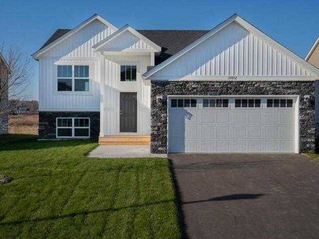 671 47th Ave NE, Saint Cloud, MN 56304