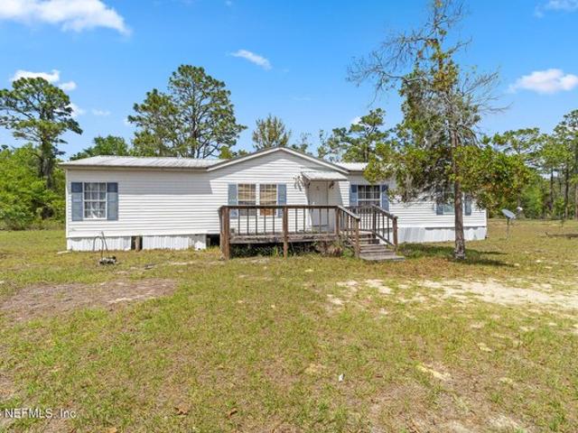 671 Cousintown Rd, Interlachen, FL 32148