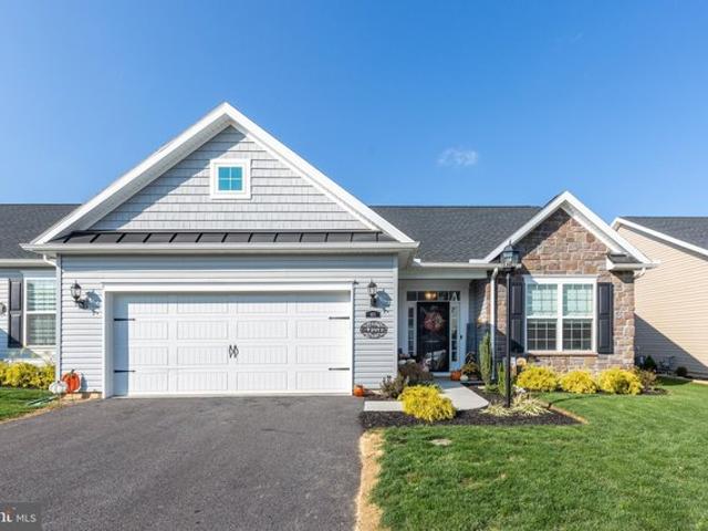 671 Cypress Dr Unit 80, Hanover, PA 17331