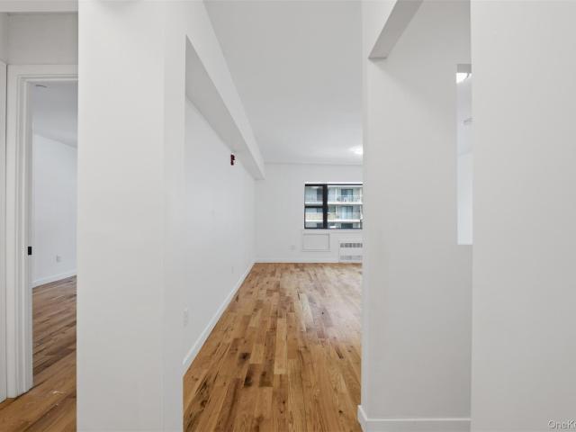 671 Bronx River Road 2N