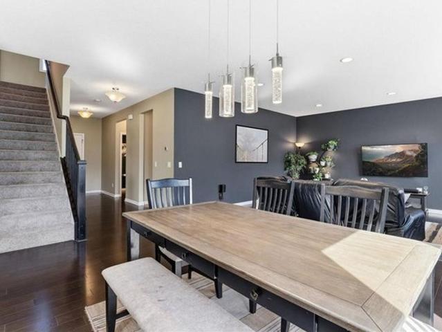 671 Devine Dr, New Brighton, MN 55112